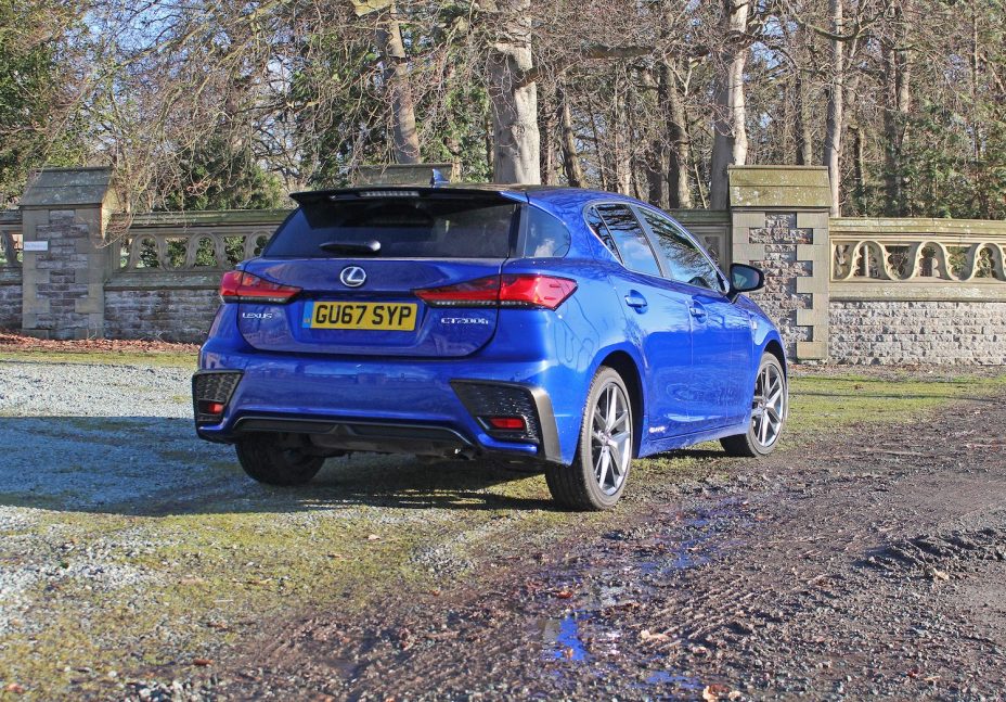 Lexus CT 200h review | New car reviews 2018 | The Car Expert