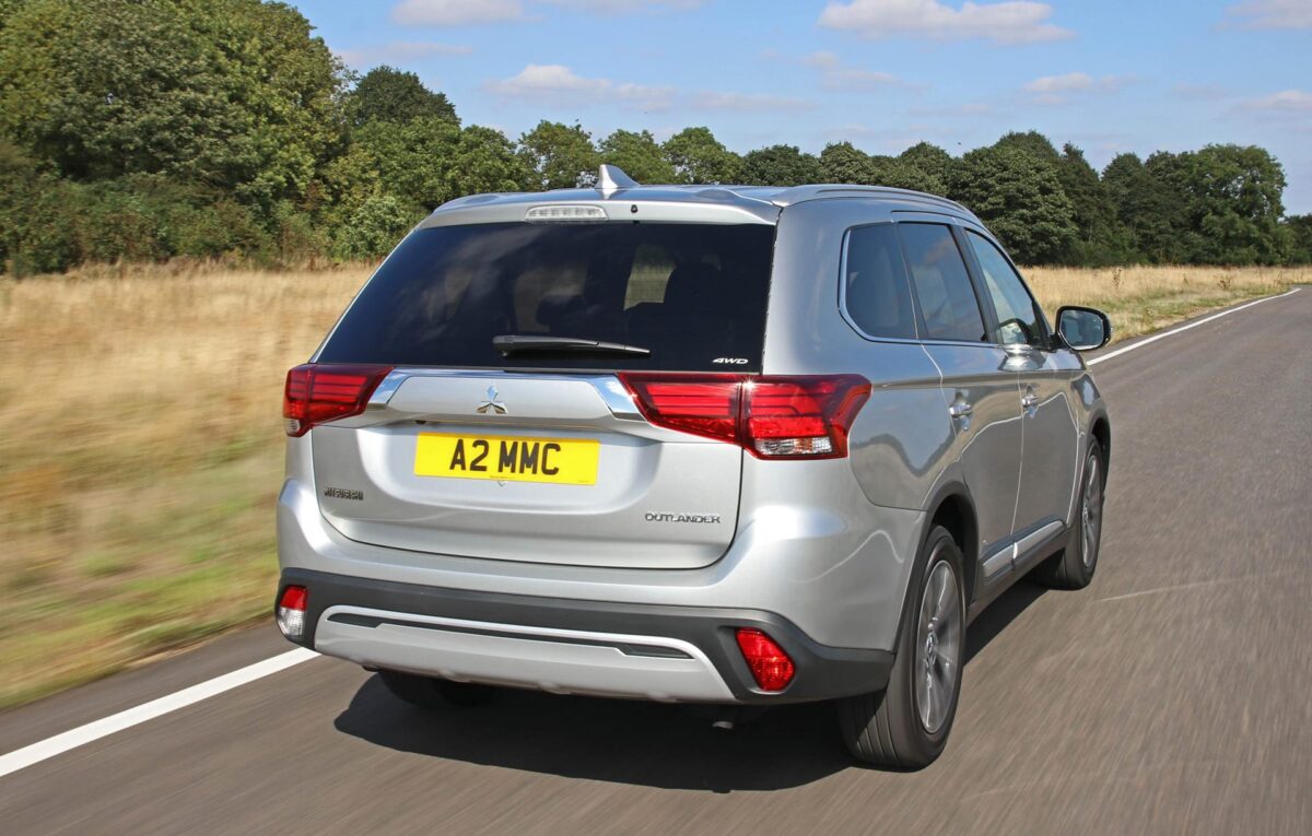 Mitsubishi Outlander gets first petrol engine | The Car Expert
