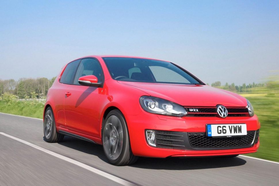 The best hot hatches for under £10k | The Car Expert