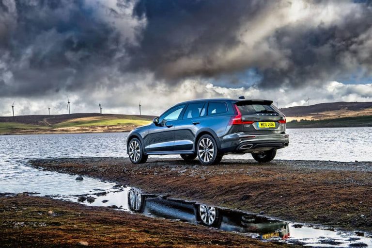 Volvo V60 estate (2018 onwards) | Expert Rating | The Car Expert