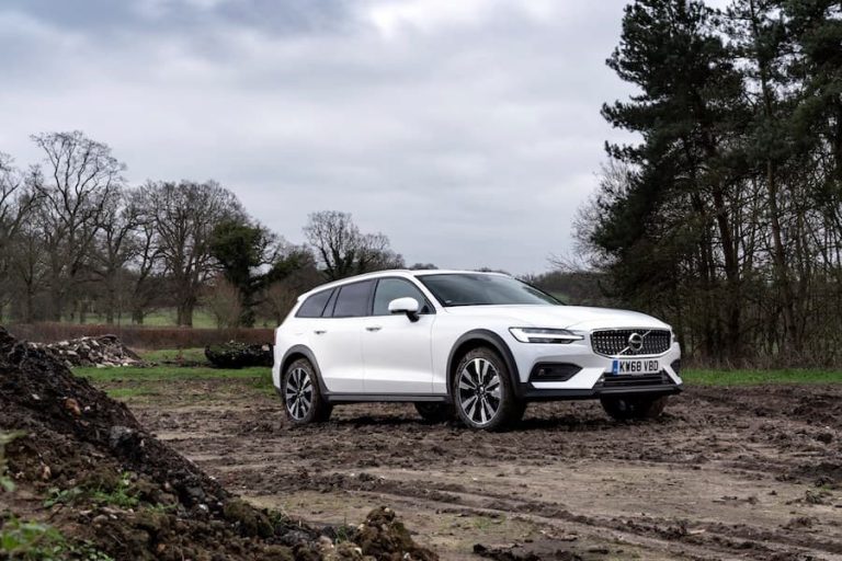 Volvo V60 estate (2018 onwards) | Expert Rating | The Car Expert
