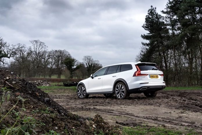 Volvo V60 estate (2018 onwards) | Expert Rating | The Car Expert