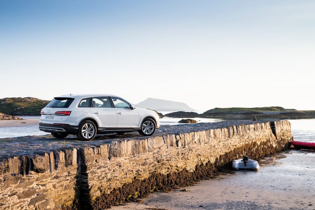 2020 Audi Q7 test drive | New car reviews | The Car Expert