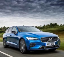 Volvo V60 estate (2018 onwards) | Expert Rating | The Car Expert