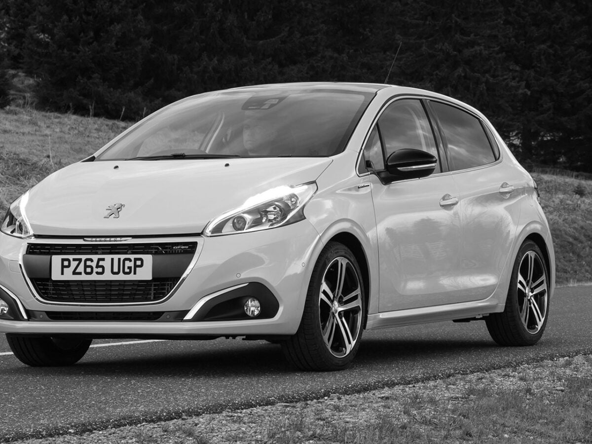Peugeot 208 2022 4 Doors