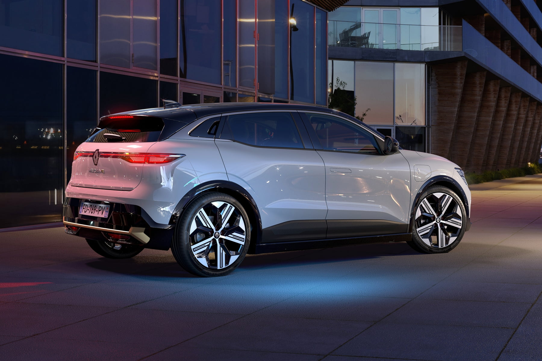 Renault announces UK pricing for Mégane E-Tech | The Car Expert