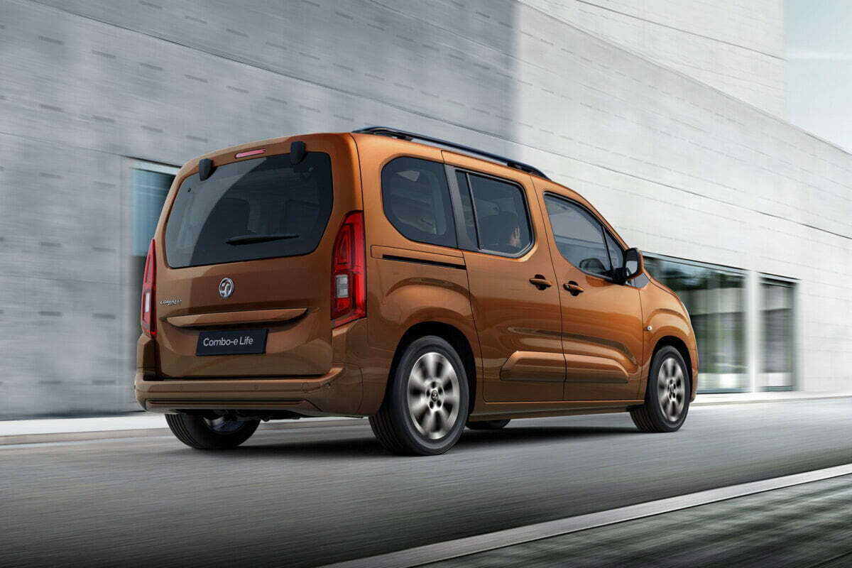 Vauxhall Combo Life Electric (2021) | Expert Rating