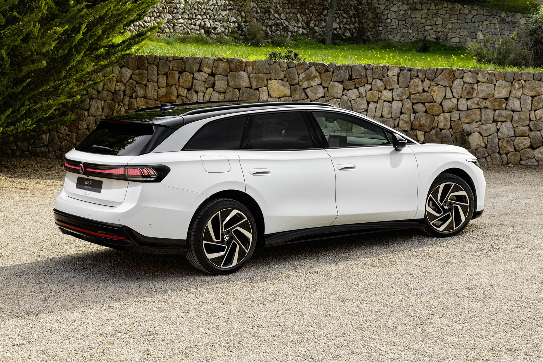 Volkswagen ID.7 Tourer estate now on sale | The Car Expert