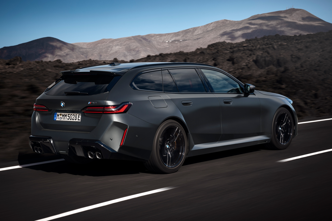 New BMW M5 Touring debuts | The Car Expert