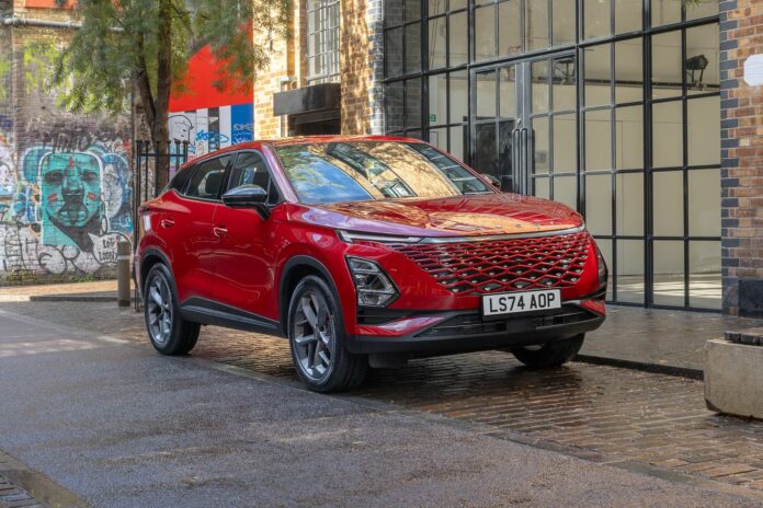 Omoda 5 review on UK roads | The Car Expert 2025
