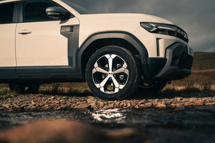 Dacia Duster Hybrid test drive 2024 | The Car Expert