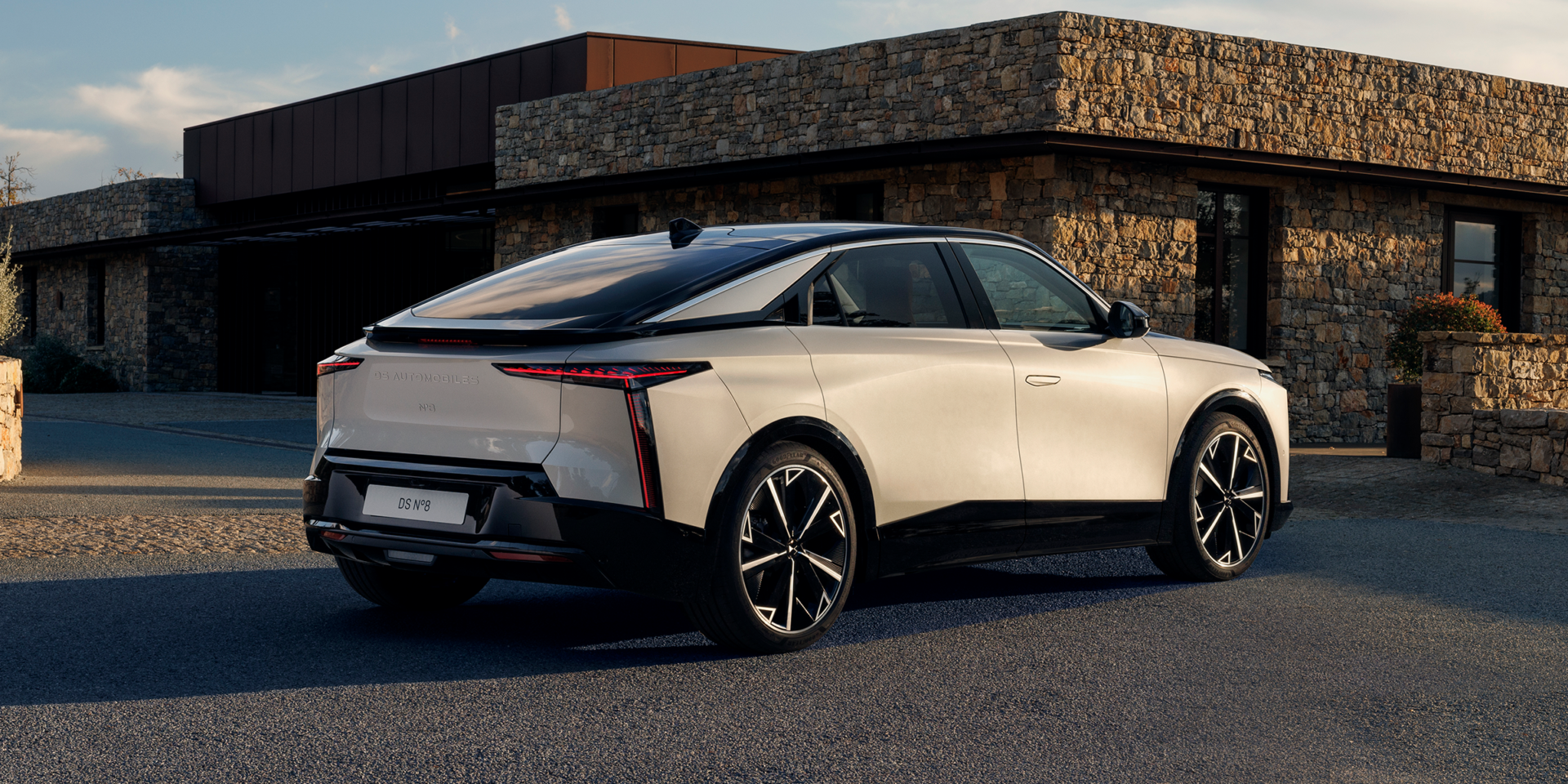 Electric DS No 8 coupé-SUV now on sale | The Car Expert