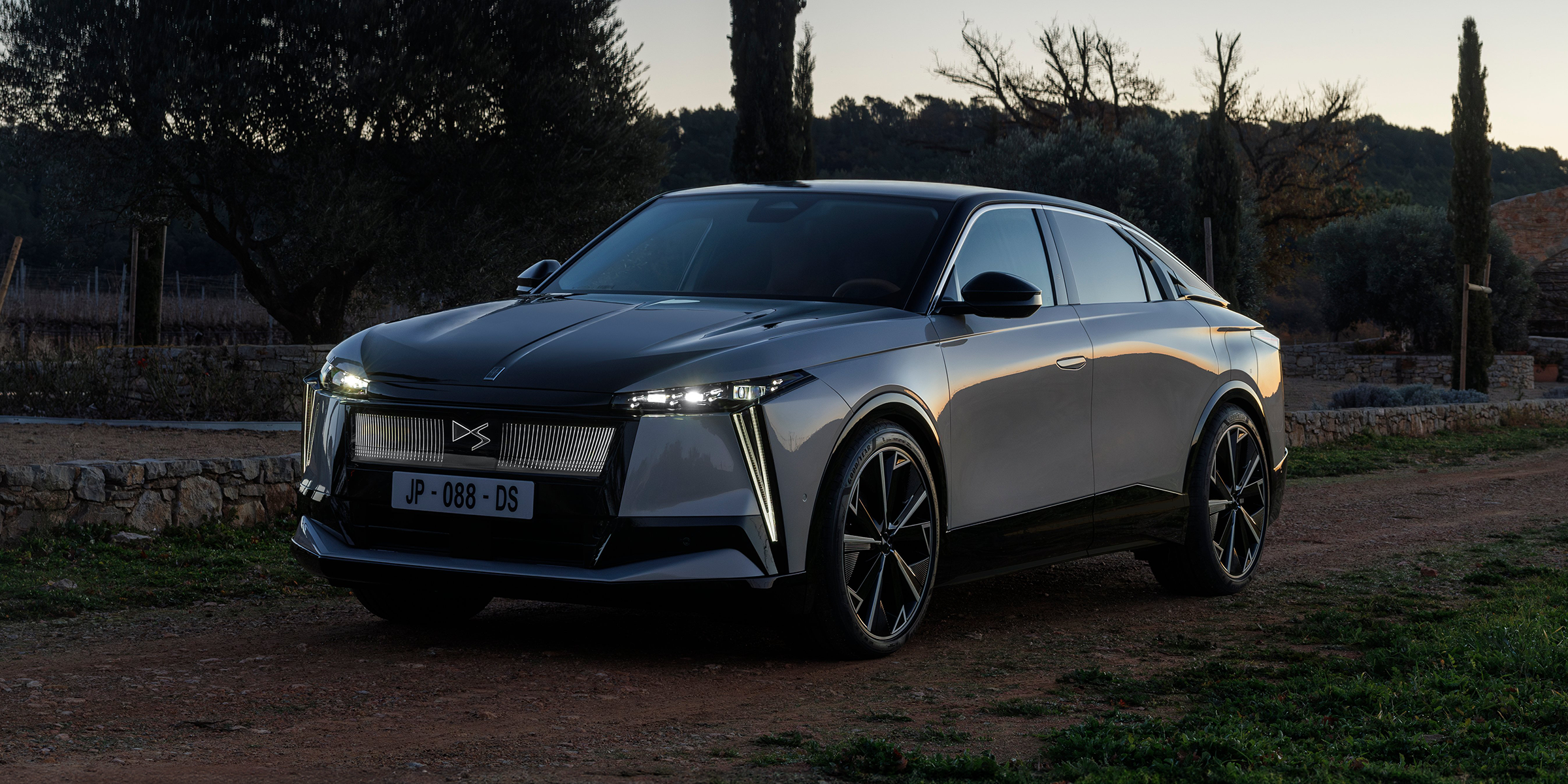 DS Nº8 (2025 – present) | Expert Rating | The Car Expert